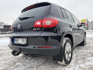 Black Volkswagen Tiguan 2009 in Kaunas, with an engine capacity of 1.98 L and mileage of 225 thousand km for 4999 €, photo 10 on AUTOMOTO.COM.LV