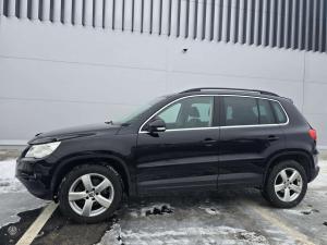 Melns Volkswagen Tiguan 2009 Kauņa, ar dzinēja tilpumu 1.97 L un nobraukumu 295 tūkst. km par 6100 €, foto 3 vietnē AUTOMOTO.COM.LV