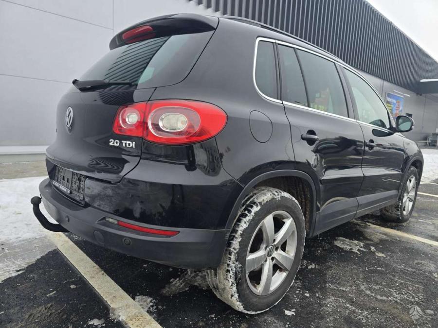 Melns Volkswagen Tiguan 2009 Kauņa, ar dzinēja tilpumu 1.97 L un nobraukumu 295 tūkst. km par 6100 €, foto 6 vietnē AUTOMOTO.COM.LV