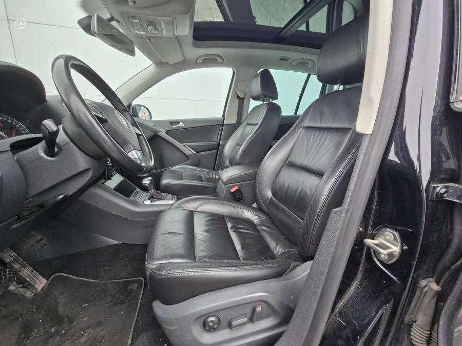Melns Volkswagen Tiguan 2009 Kauņa, ar dzinēja tilpumu 1.97 L un nobraukumu 295 tūkst. km par 6100 €, foto 8 vietnē AUTOMOTO.COM.LV