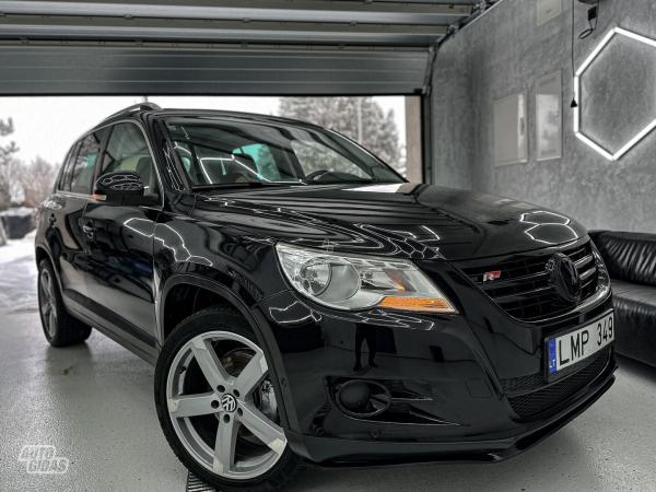 Black Volkswagen Tiguan 2009 in Kaunas, with an engine capacity of 2.00 L and mileage of 311 thousand km for 6650 €, photo 8 on AUTOMOTO.COM.LV