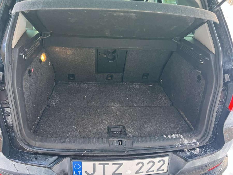 Black Volkswagen Tiguan 2009 in Vilnius, with an engine capacity of 1.97 L and mileage of 299 thousand km for 7000 €, photo 18 on AUTOMOTO.COM.LV
