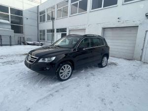 Black Volkswagen Tiguan 2009 in Marijampole, with an engine capacity of 1.98 L and mileage of 256 thousand km for 5200 €, photo  on AUTOMOTO.COM.LV