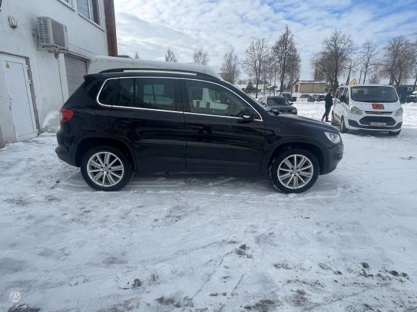 Melns Volkswagen Tiguan 2009 Marijampole, ar dzinēja tilpumu 1.98 L un nobraukumu 256 tūkst. km par 5200 €, foto 6 vietnē AUTOMOTO.COM.LV
