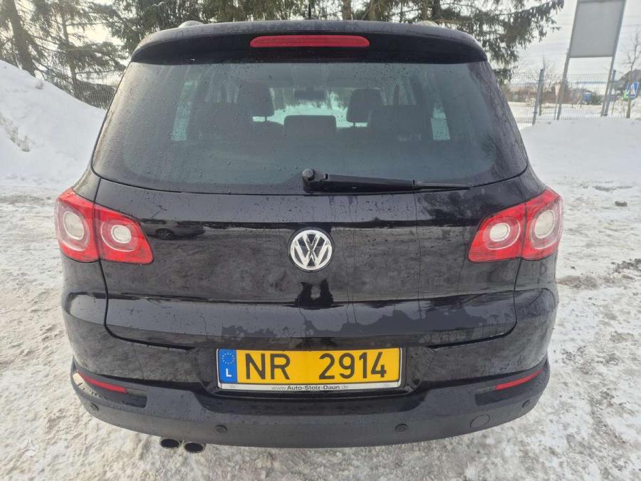 Melns Volkswagen Tiguan 2009 Raseiniai, ar dzinēja tilpumu 1.97 L un nobraukumu 260 tūkst. km par 5450 €, foto 6 vietnē AUTOMOTO.COM.LV