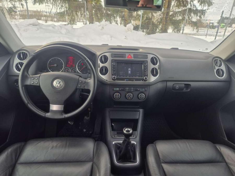 Melns Volkswagen Tiguan 2009 Raseiniai, ar dzinēja tilpumu 1.97 L un nobraukumu 260 tūkst. km par 5450 €, foto 15 vietnē AUTOMOTO.COM.LV