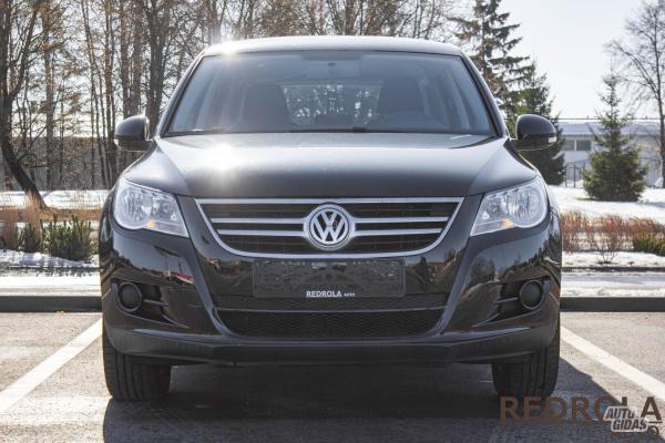 Melns Volkswagen Tiguan 2009 Kauņa, ar dzinēja tilpumu 1.40 L un nobraukumu 145 tūkst. km par 5700 €, foto 2 vietnē AUTOMOTO.COM.LV