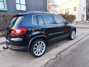 Melns Volkswagen Tiguan 2009 Kauņa, ar dzinēja tilpumu 2.00 L un nobraukumu 185 tūkst. km par 4500 €, foto 2 vietnē AUTOMOTO.COM.LV
