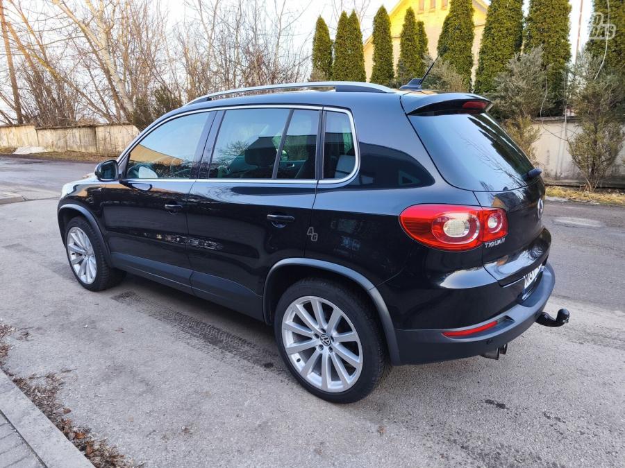 Melns Volkswagen Tiguan 2009 Kauņa, ar dzinēja tilpumu 2.00 L un nobraukumu 185 tūkst. km par 4500 €, foto 4 vietnē AUTOMOTO.COM.LV