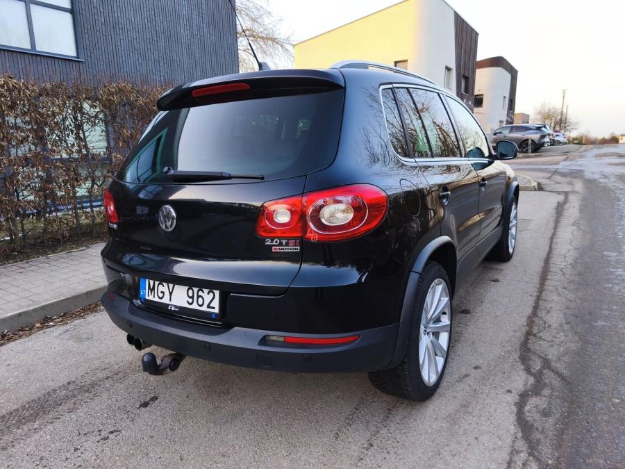 Melns Volkswagen Tiguan 2009 Kauņa, ar dzinēja tilpumu 2.00 L un nobraukumu 185 tūkst. km par 4500 €, foto 7 vietnē AUTOMOTO.COM.LV