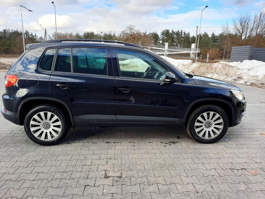 Melns Volkswagen Tiguan 2009 Viļņa, ar dzinēja tilpumu 2.00 L un nobraukumu 265 tūkst. km par 5500 €, foto 8 vietnē AUTOMOTO.COM.LV