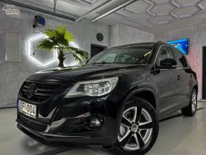 Melns Volkswagen Tiguan 2009 Kauņa, ar dzinēja tilpumu 2.00 L un nobraukumu 261 tūkst. km par 6950 €, foto  vietnē AUTOMOTO.COM.LV
