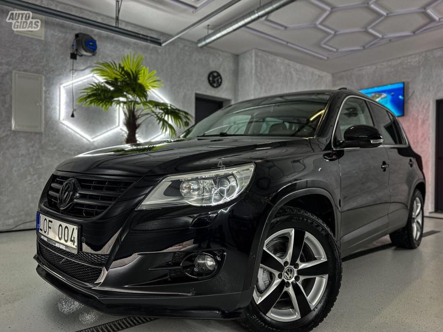 Melns Volkswagen Tiguan 2009 Kauņa, ar dzinēja tilpumu 2.00 L un nobraukumu 261 tūkst. km par 6950 €, foto 1 vietnē AUTOMOTO.COM.LV