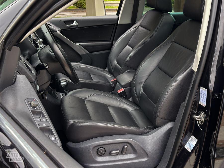Melns Volkswagen Tiguan 2009 Kauņa, ar dzinēja tilpumu 2.00 L un nobraukumu 261 tūkst. km par 6950 €, foto 28 vietnē AUTOMOTO.COM.LV