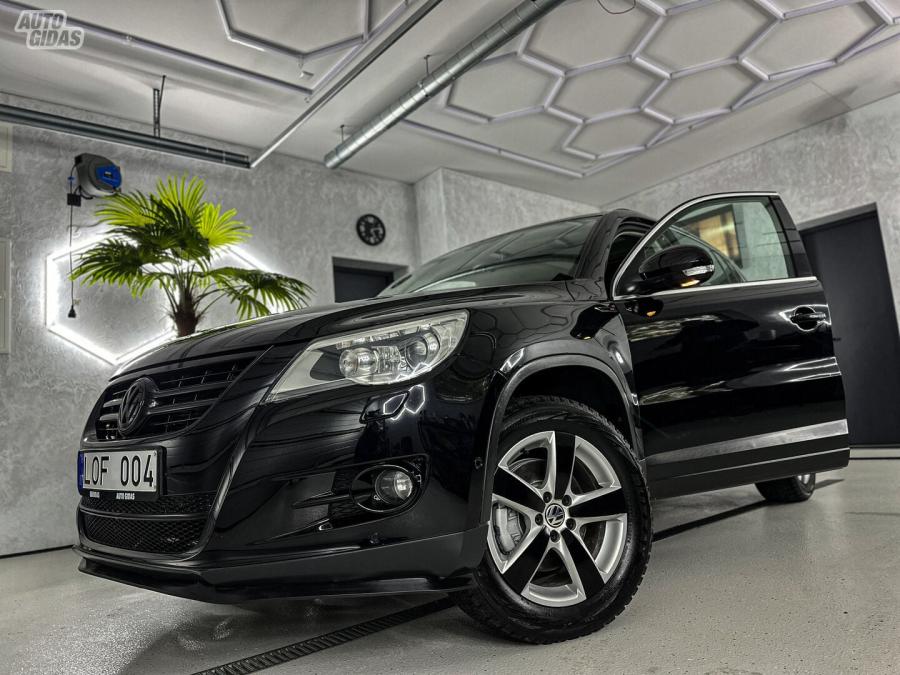 Melns Volkswagen Tiguan 2009 Kauņa, ar dzinēja tilpumu 2.00 L un nobraukumu 261 tūkst. km par 6950 €, foto 4 vietnē AUTOMOTO.COM.LV