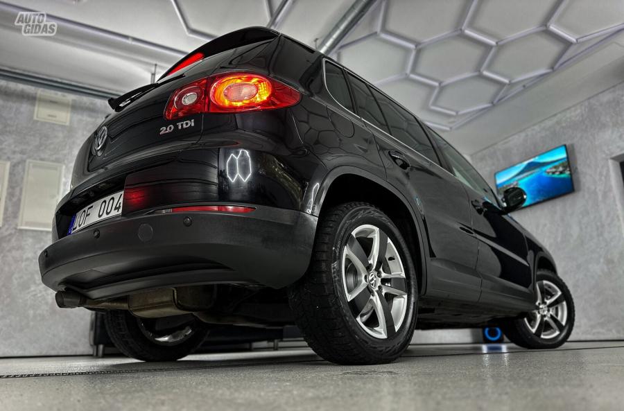 Melns Volkswagen Tiguan 2009 Kauņa, ar dzinēja tilpumu 2.00 L un nobraukumu 261 tūkst. km par 6950 €, foto 17 vietnē AUTOMOTO.COM.LV