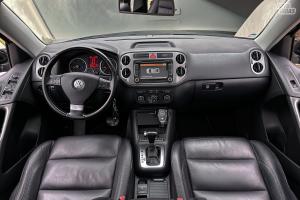 Melns Volkswagen Tiguan 2009 Kauņa, ar dzinēja tilpumu 2.00 L un nobraukumu 261 tūkst. km par 6950 €, foto 31 vietnē AUTOMOTO.COM.LV