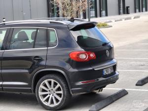 Black Volkswagen Tiguan 2009 in Vilnius, with an engine capacity of 2.00 L and mileage of 217 thousand km for 4500 €, photo 4 on AUTOMOTO.COM.LV