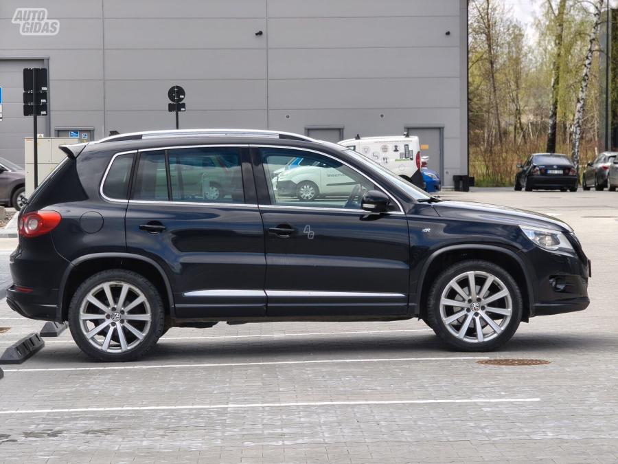 Black Volkswagen Tiguan 2009 in Vilnius, with an engine capacity of 2.00 L and mileage of 217 thousand km for 4500 €, photo 6 on AUTOMOTO.COM.LV