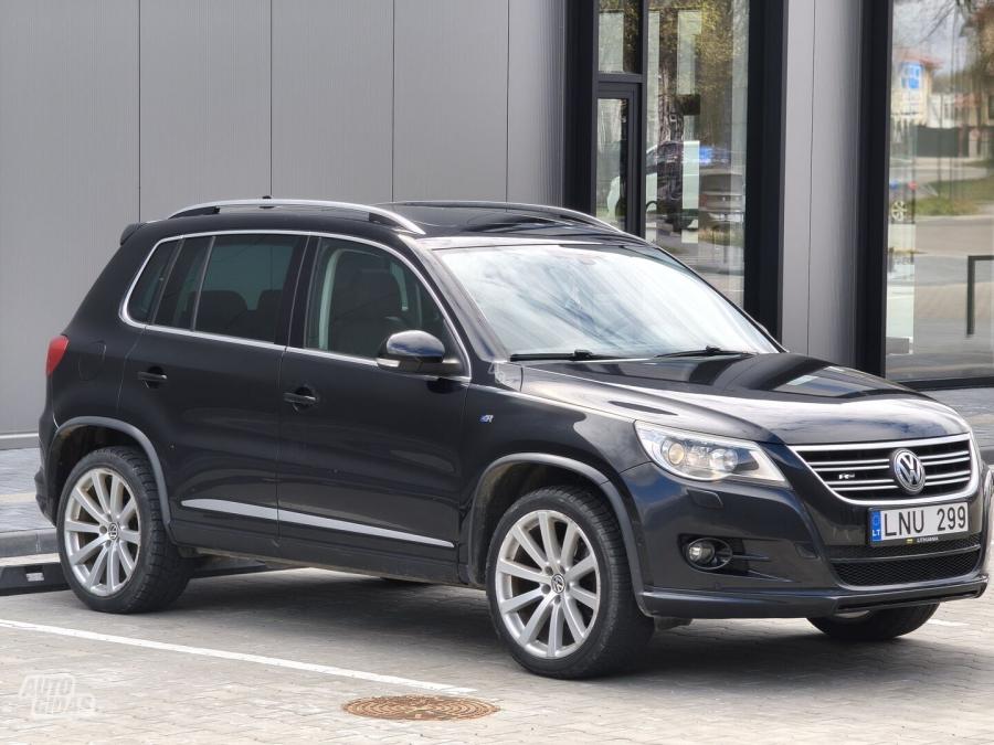 Black Volkswagen Tiguan 2009 in Vilnius, with an engine capacity of 2.00 L and mileage of 217 thousand km for 4500 €, photo 7 on AUTOMOTO.COM.LV