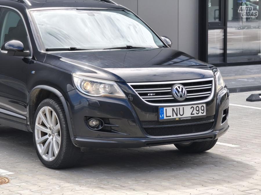 Black Volkswagen Tiguan 2009 in Vilnius, with an engine capacity of 2.00 L and mileage of 217 thousand km for 4500 €, photo 8 on AUTOMOTO.COM.LV