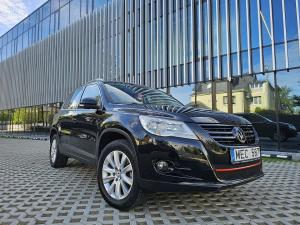 Black Volkswagen Tiguan 2009 in Kaunas, with an engine capacity of 2.00 L and mileage of 256 thousand km for 5700 €, photo  on AUTOMOTO.COM.LV