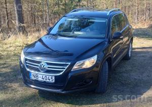 Melns Volkswagen Tiguan 2009 Rīga, ar dzinēja tilpumu 2.00 L un nobraukumu 240 tūkst. km par 4899 €, foto  vietnē AUTOMOTO.COM.LV
