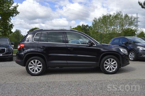 Melns Volkswagen Tiguan 2009 Tukums, ar dzinēja tilpumu 1.40 L un nobraukumu 215 tūkst. km par 6795 €, foto 7 vietnē AUTOMOTO.COM.LV
