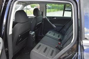 Black Volkswagen Tiguan 2009 in Tukums, with an engine capacity of 1.40 L and mileage of 215 thousand km for 6795 €, photo 10 on AUTOMOTO.COM.LV