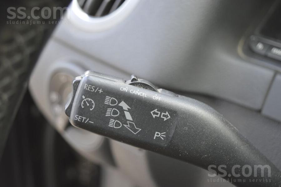 Black Volkswagen Tiguan 2009 in Tukums, with an engine capacity of 1.40 L and mileage of 215 thousand km for 6795 €, photo 15 on AUTOMOTO.COM.LV