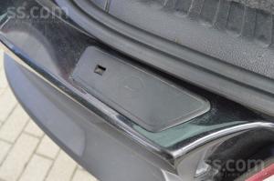 Black Volkswagen Tiguan 2009 in Tukums, with an engine capacity of 1.40 L and mileage of 215 thousand km for 6795 €, photo 18 on AUTOMOTO.COM.LV