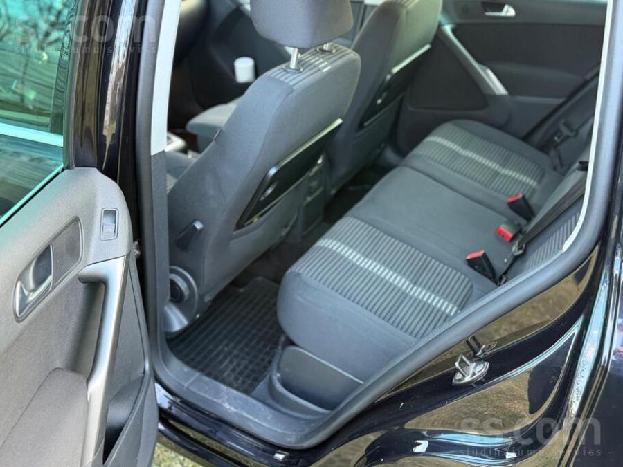 Melns Volkswagen Tiguan 2009 Rīga, ar dzinēja tilpumu 2.00 L un nobraukumu 249 tūkst. km par 5700 €, foto 8 vietnē AUTOMOTO.COM.LV