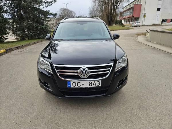 Melns Volkswagen Tiguan 2009 Jēkabpils, ar dzinēja tilpumu 2.00 L un nobraukumu 245 tūkst. km par 6690 €, foto 2 vietnē AUTOMOTO.COM.LV