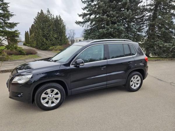 Melns Volkswagen Tiguan 2009 Jēkabpils, ar dzinēja tilpumu 2.00 L un nobraukumu 245 tūkst. km par 6690 €, foto 9 vietnē AUTOMOTO.COM.LV
