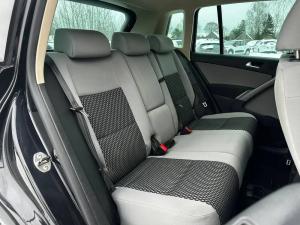Black Volkswagen Tiguan 2009 in Jelgava, with an engine capacity of 1.40 L and mileage of 175 thousand km for 6690 €, photo 12 on AUTOMOTO.COM.LV