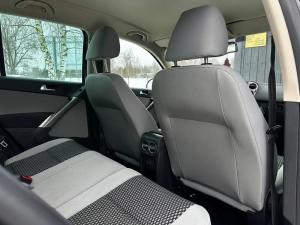 Black Volkswagen Tiguan 2009 in Jelgava, with an engine capacity of 1.40 L and mileage of 175 thousand km for 6690 €, photo 13 on AUTOMOTO.COM.LV