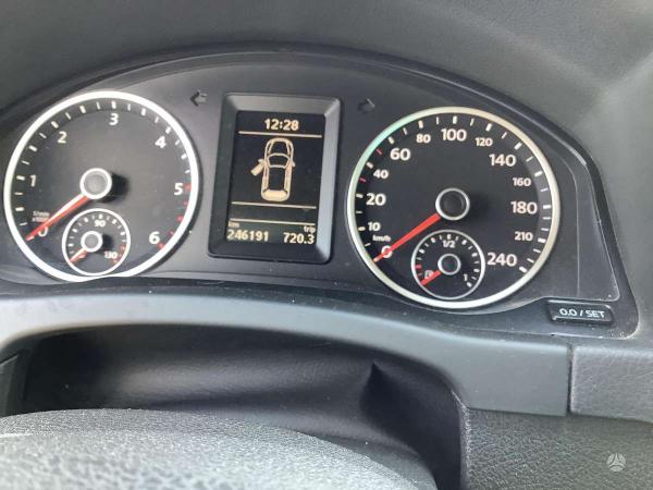 Black Volkswagen Tiguan 2009 in Kaunas, with an engine capacity of 1.97 L and mileage of 246 thousand km for 5900 €, photo 6 on AUTOMOTO.COM.LV