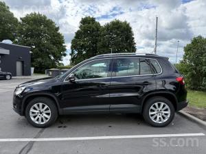 Melns Volkswagen Tiguan 2009 Rīga, ar dzinēja tilpumu 2.00 L un nobraukumu 239 tūkst. km par 6000 €, foto 5 vietnē AUTOMOTO.COM.LV