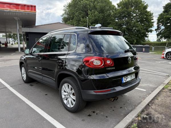 Melns Volkswagen Tiguan 2009 Rīga, ar dzinēja tilpumu 2.00 L un nobraukumu 239 tūkst. km par 6000 €, foto 5 vietnē AUTOMOTO.COM.LV