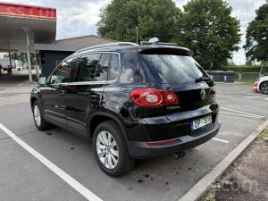Melns Volkswagen Tiguan 2009 Rīga, ar dzinēja tilpumu 2.00 L un nobraukumu 239 tūkst. km par 6000 €, foto 6 vietnē AUTOMOTO.COM.LV