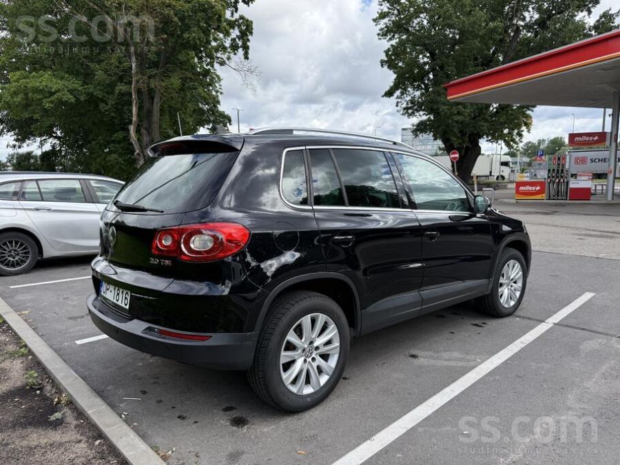 Melns Volkswagen Tiguan 2009 Rīga, ar dzinēja tilpumu 2.00 L un nobraukumu 239 tūkst. km par 6000 €, foto 8 vietnē AUTOMOTO.COM.LV
