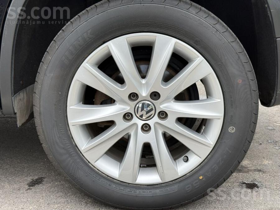 Melns Volkswagen Tiguan 2009 Rīga, ar dzinēja tilpumu 2.00 L un nobraukumu 239 tūkst. km par 6000 €, foto 14 vietnē AUTOMOTO.COM.LV