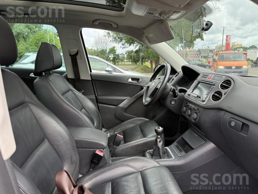 Melns Volkswagen Tiguan 2009 Rīga, ar dzinēja tilpumu 2.00 L un nobraukumu 239 tūkst. km par 6000 €, foto 17 vietnē AUTOMOTO.COM.LV