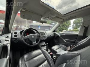 Melns Volkswagen Tiguan 2009 Rīga, ar dzinēja tilpumu 2.00 L un nobraukumu 239 tūkst. km par 6000 €, foto 19 vietnē AUTOMOTO.COM.LV