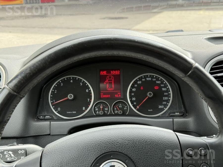 Melns Volkswagen Tiguan 2009 Rīga, ar dzinēja tilpumu 2.00 L un nobraukumu 239 tūkst. km par 6000 €, foto 20 vietnē AUTOMOTO.COM.LV