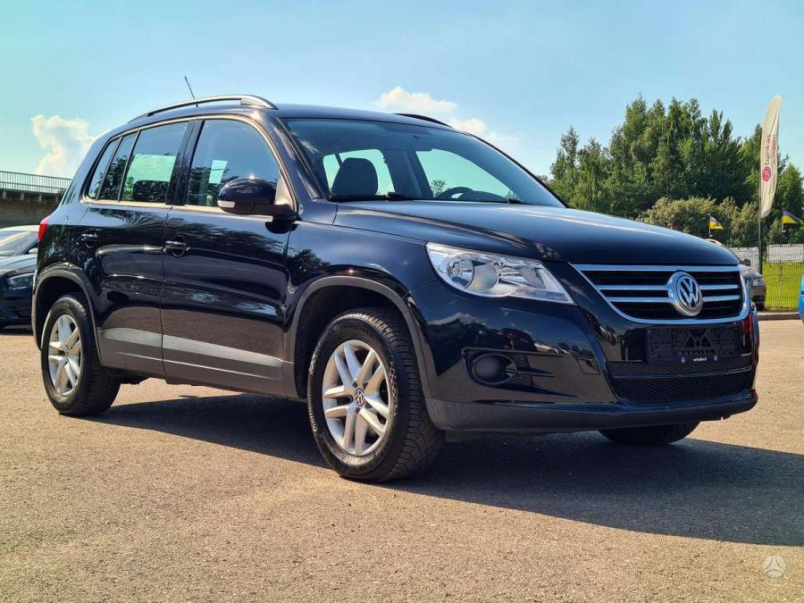 Melns Volkswagen Tiguan 2009 Kauņa, ar dzinēja tilpumu 2.00 L un nobraukumu 258 tūkst. km par 6200 €, foto 1 vietnē AUTOMOTO.COM.LV