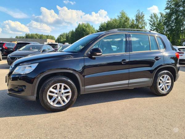 Melns Volkswagen Tiguan 2009 Kauņa, ar dzinēja tilpumu 2.00 L un nobraukumu 258 tūkst. km par 6200 €, foto 6 vietnē AUTOMOTO.COM.LV