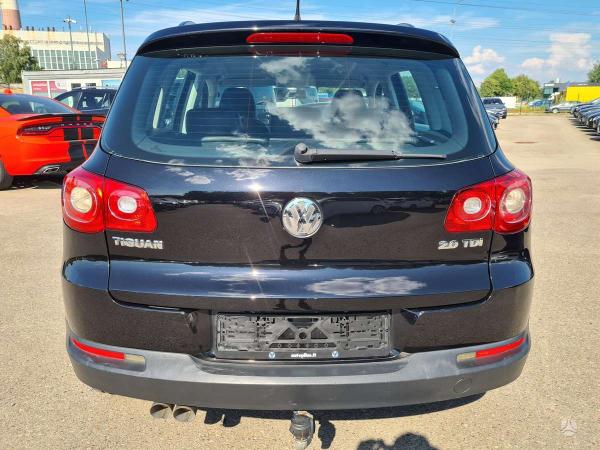 Melns Volkswagen Tiguan 2009 Kauņa, ar dzinēja tilpumu 2.00 L un nobraukumu 258 tūkst. km par 6200 €, foto 8 vietnē AUTOMOTO.COM.LV