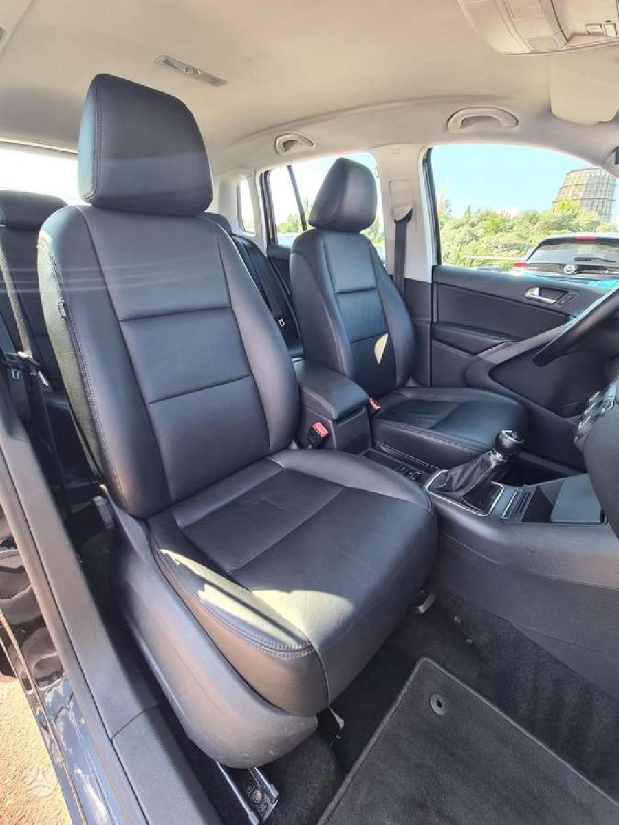 Melns Volkswagen Tiguan 2009 Kauņa, ar dzinēja tilpumu 2.00 L un nobraukumu 258 tūkst. km par 6200 €, foto 24 vietnē AUTOMOTO.COM.LV