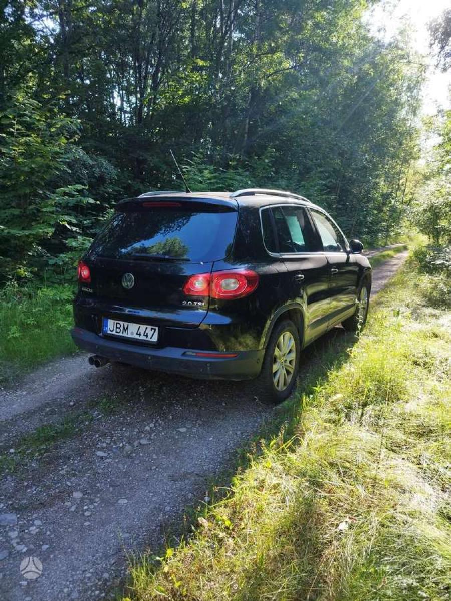 Melns Volkswagen Tiguan 2009 Viļņa, ar dzinēja tilpumu 1.98 L un nobraukumu 257 tūkst. km par 3700 €, foto 8 vietnē AUTOMOTO.COM.LV